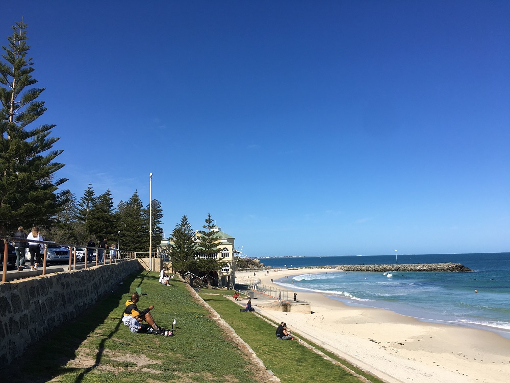 Walk by the Indian Ocean: Cottesloe Beach Swanbourne Beach - my living ...