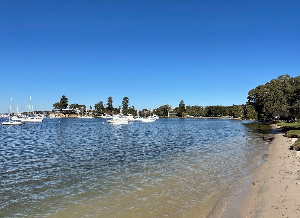 Walk by the Swan River: Freshwater Bay - my living my life